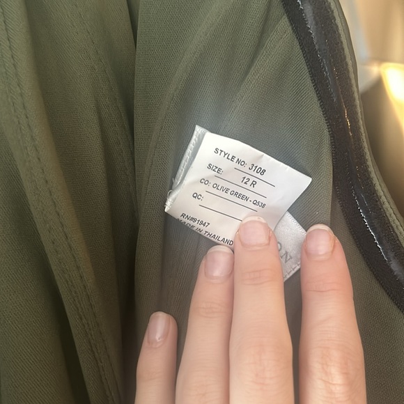 dressy collection | Dresses | Nwt 2r Dressy Collection Olive Green Gown ...